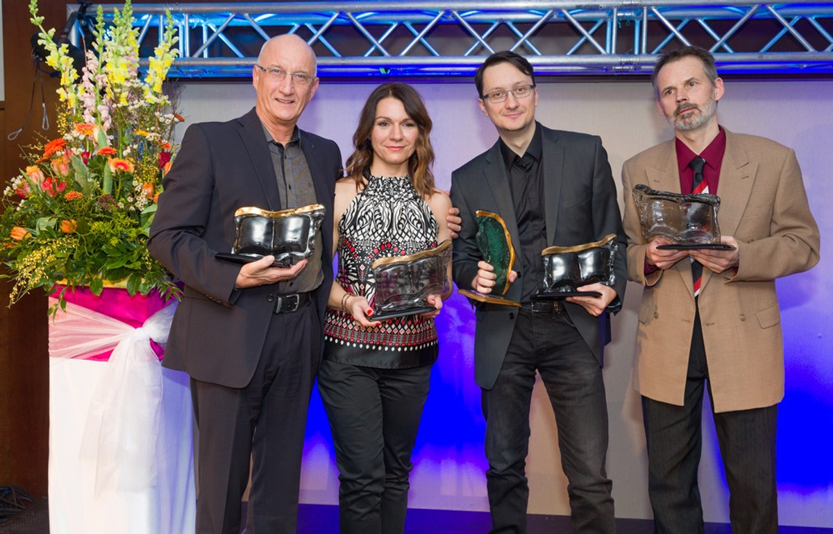 Najúspešnejší autori roku 2015: Medzi ocenenými aj autorka románu ...