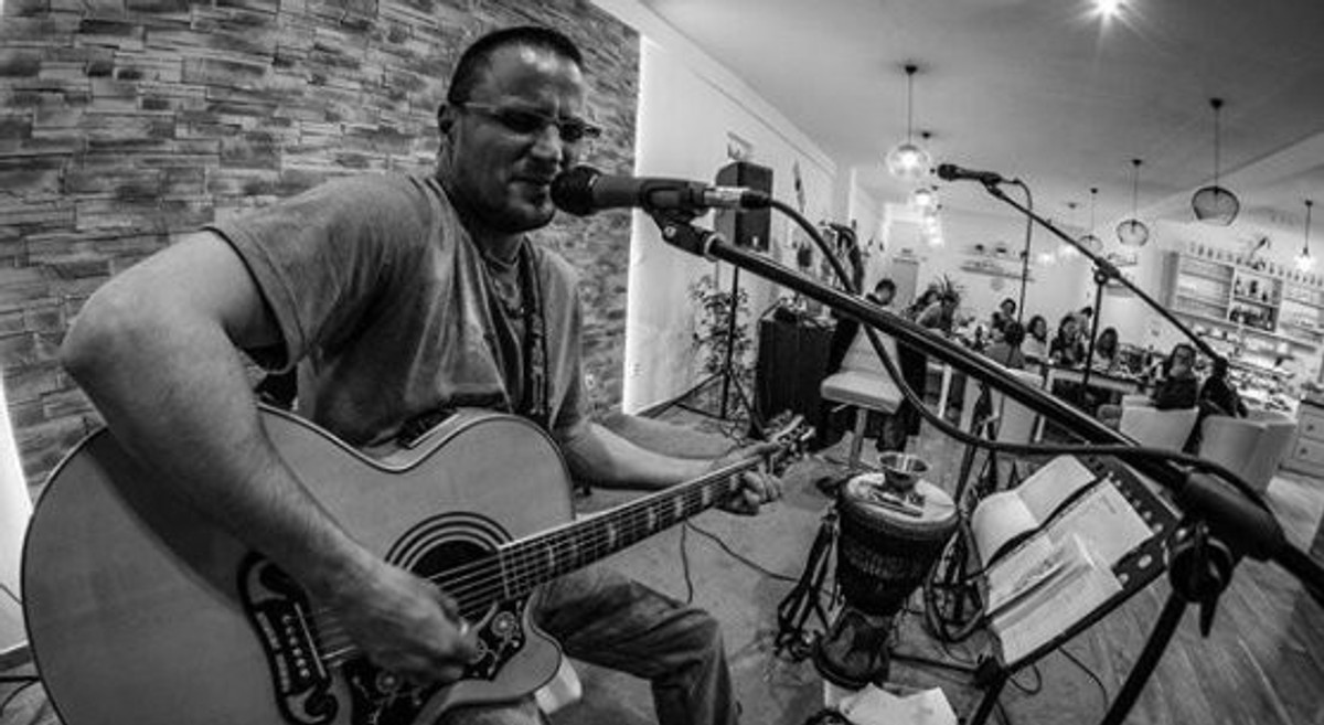 Superstárista Mikla mieri na obrazovky. Zahrá si po boku Maštalíra!