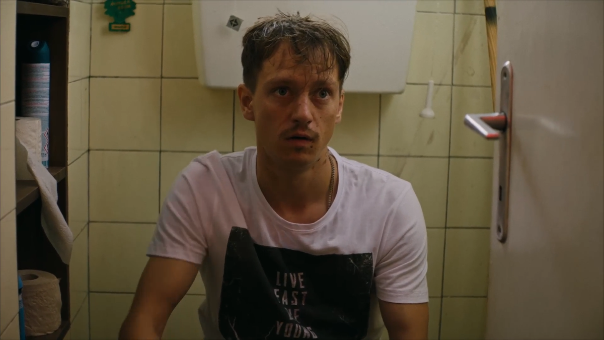 Michal Kiník musel v seriáli Iveta rozbiť záchod: Jeho zážitok z ...