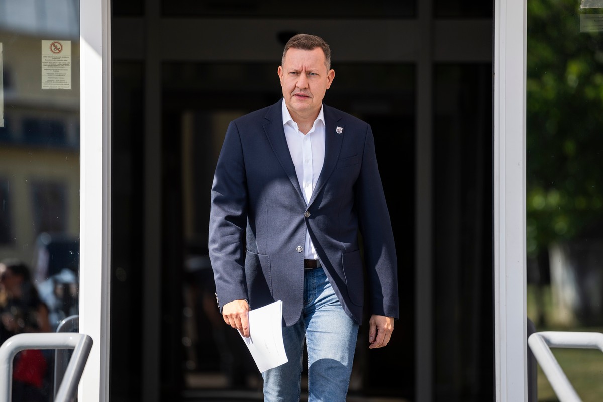 Daniel Lipšic sa vzdá funkcie. Podmienkou je garancia vlády, že ponechá ÚŠP