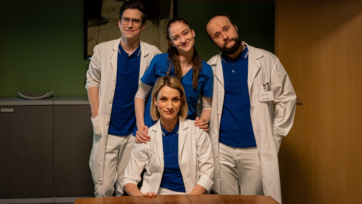 Chýbajú vám herci a herečky z Nemocnice? Pozrite, toto sú oni na ...