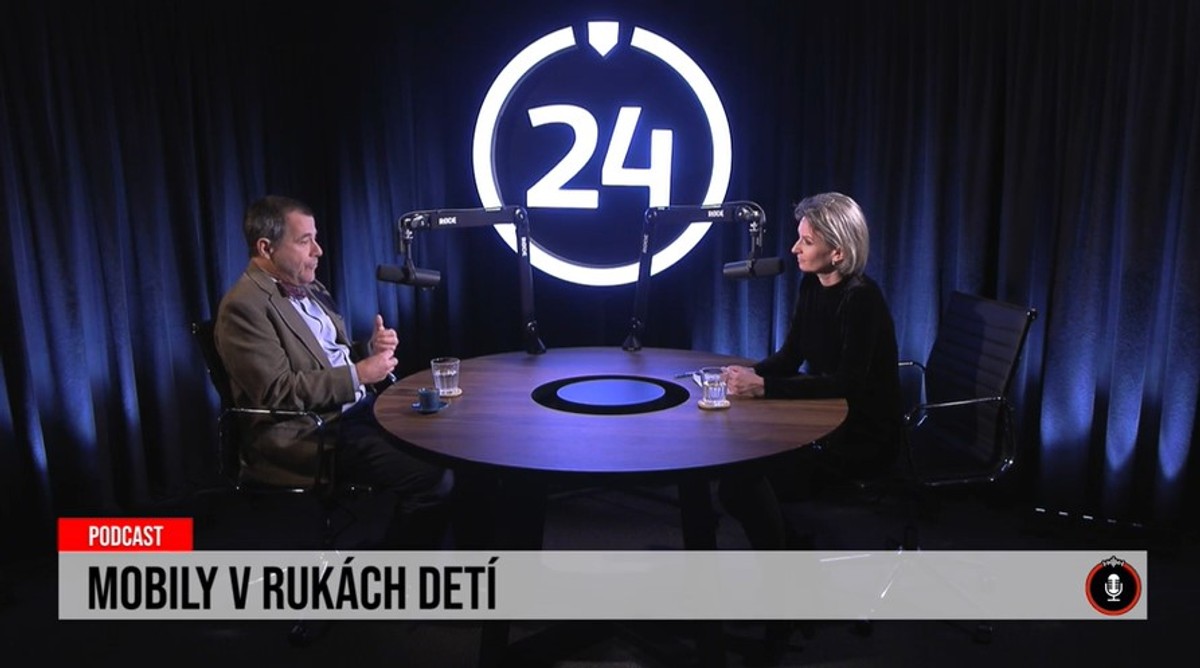 Mobily v rukách detí