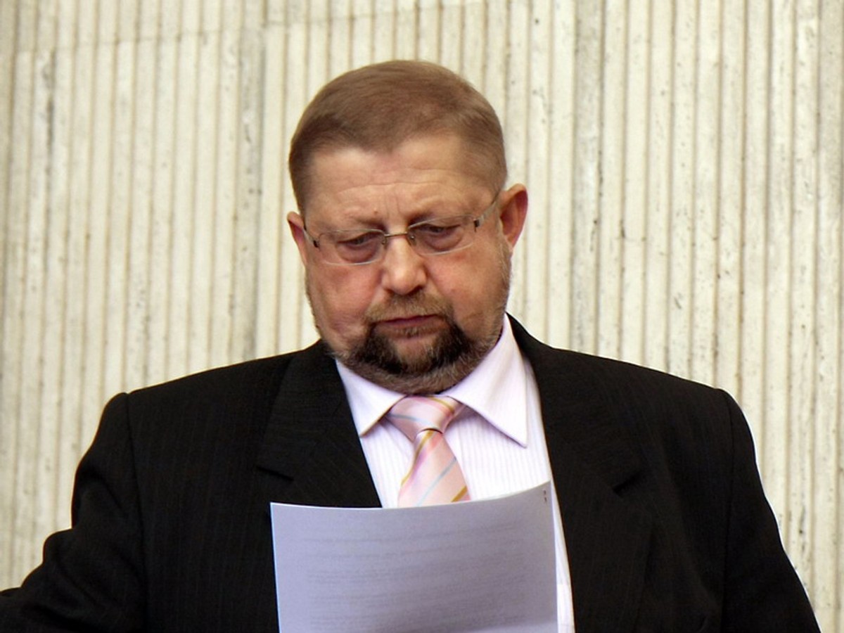 Harabin chce ochrániť vlastníkov nehnuteľností pred podvodníkmi