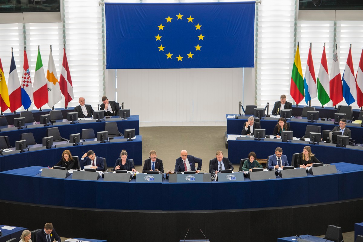 Europarlament reaguje na vraždy novinárov: Prijal pravidlá na ich ochranu