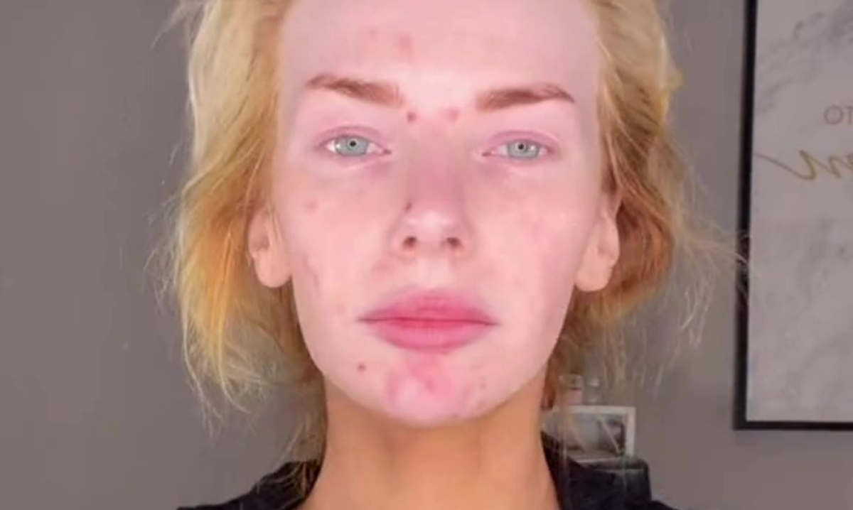 Tona mejkapu dokáže naozaj divy: Nalíčenú by ste ju nespoznali!