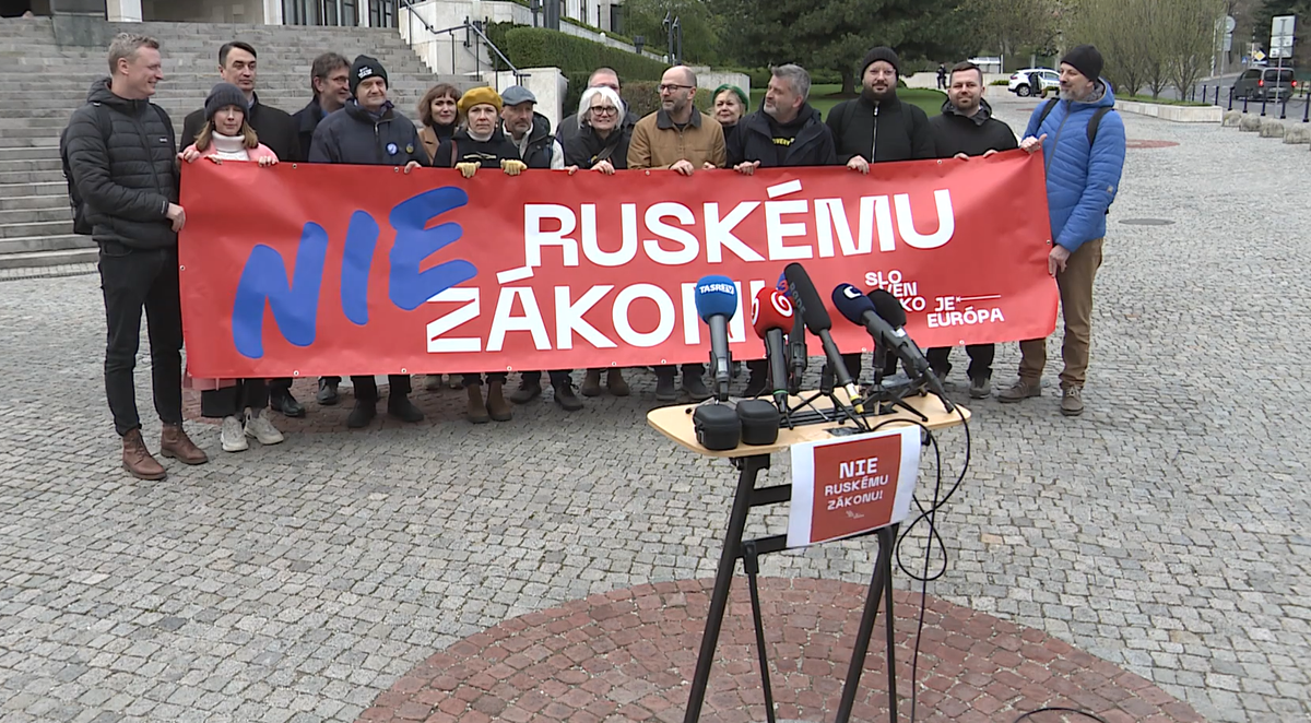 Mimovládky stále nevedia, čo ich čaká. Zákon sa odkladá, návrh chýba