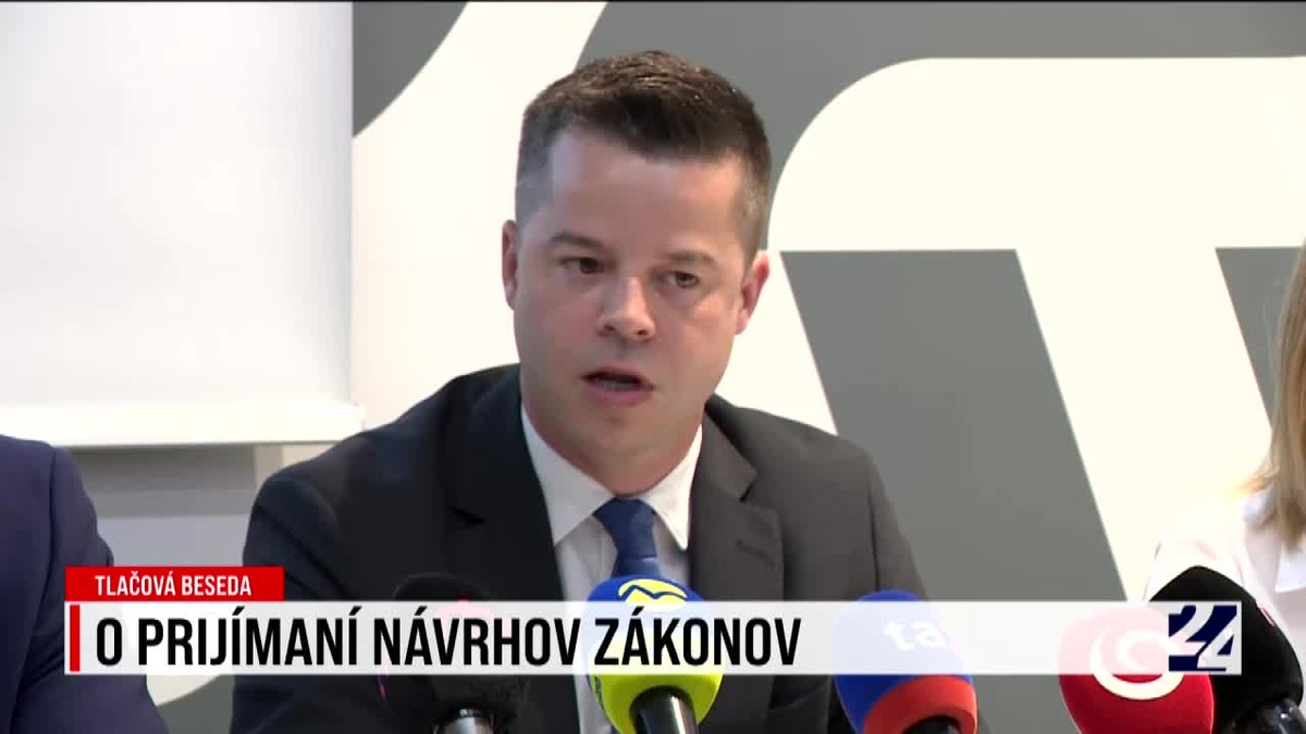 Tlačová beseda zástupcov odborov o škodlivých zákonoch