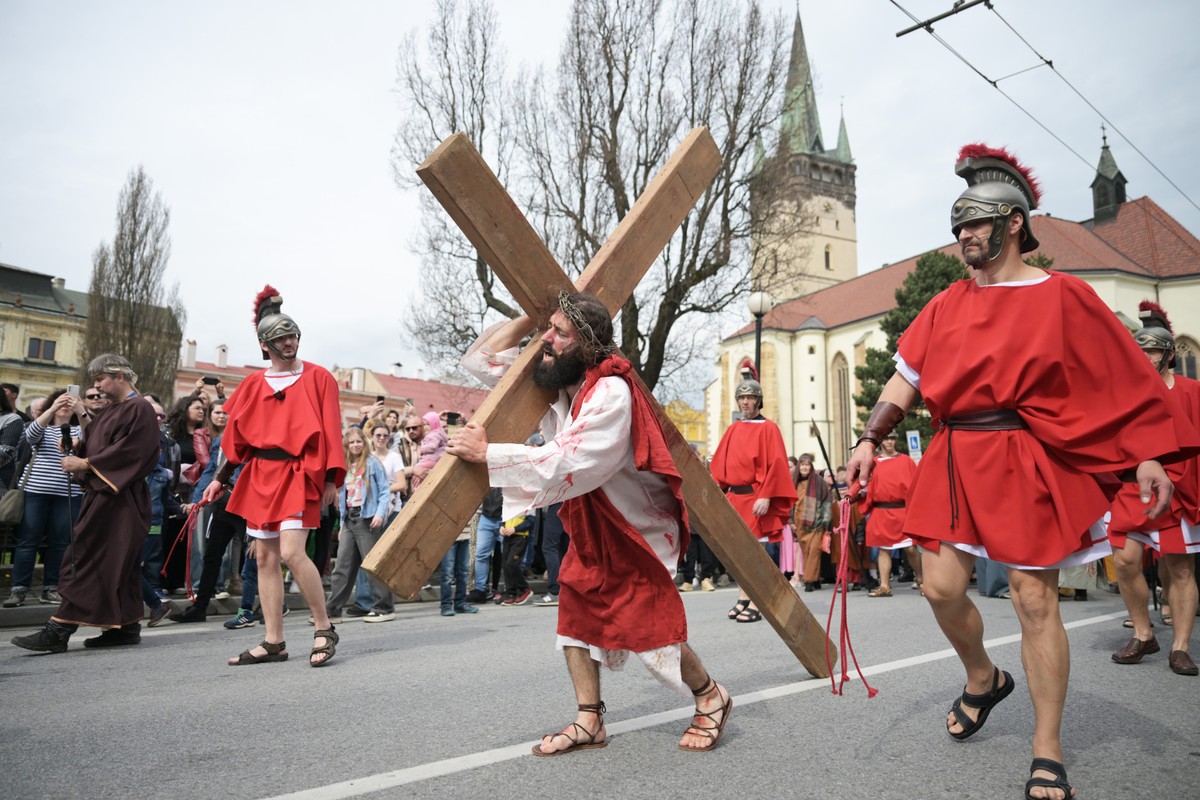 Živá krížová cesta v Prešove: Biblický príbeh ukrižovania Ježiša Krista