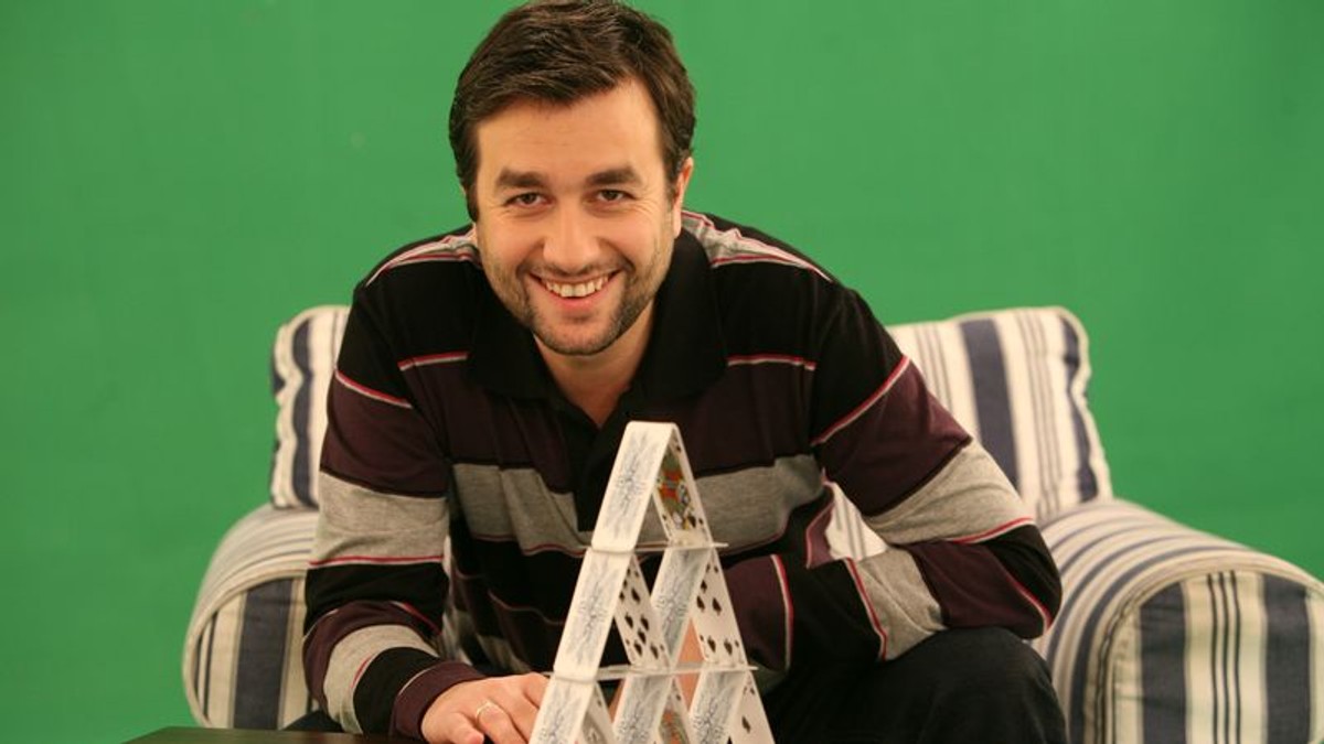 Panelák valcuje konkurenciu | JOJ