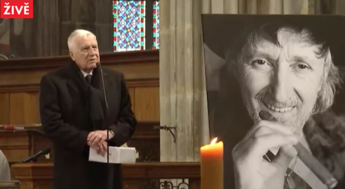 Jakubiskov pohreb sa neobišiel bez kontroverzie! Urážka majstra v reakcii na príhovor!