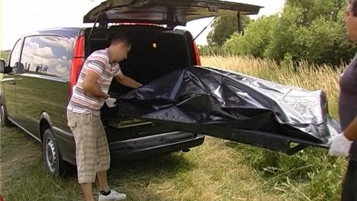 Pri kostole v Bracovciach našli v jarku mŕtveho muža