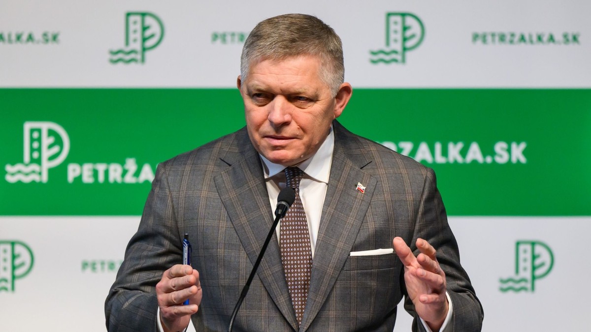 Fico ostro útočí na PS: Je „tisíckrát nebezpečnejšie“ ako Republika