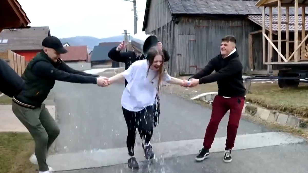 VIDEO: Takto vyzerala veľkonočná oblievačka na Slovensku