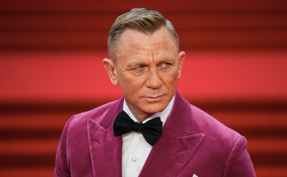 Daniel Craig prišiel na premiéru bondovky bez manželky, no odchádzal s ...