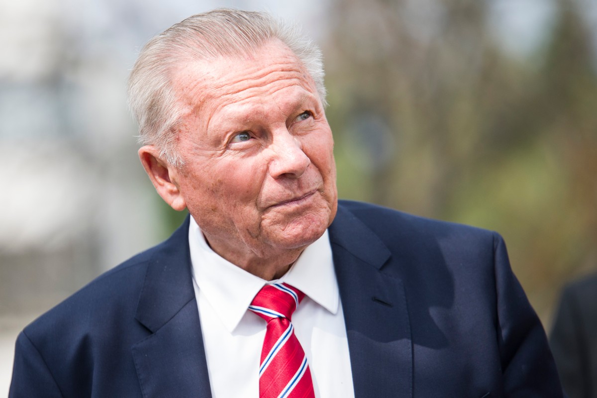 Rudolf Schuster, prvý priamo zvolený prezident oslavuje 90. narodeniny