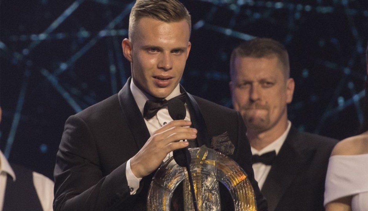 Hokejista Adam Liška prijal športovú výzvu! Chce pomáhať! | JOJ