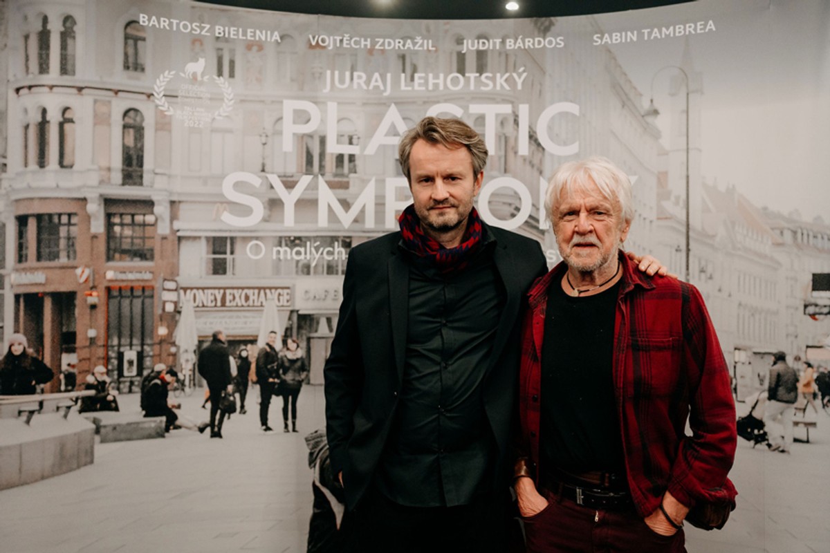Janko Lehotský prišiel podporiť svojho syna! Na premiére Plastic Symphony boli aj tieto osobnosti