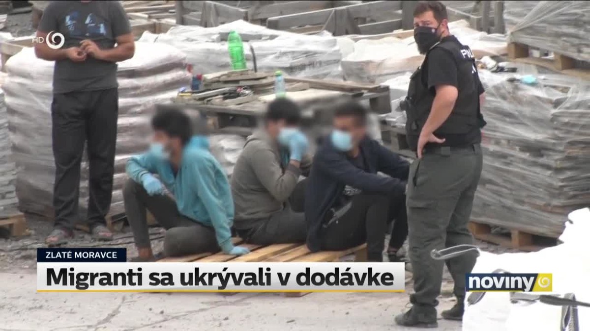 Migranti sa ukrývali v dodávke