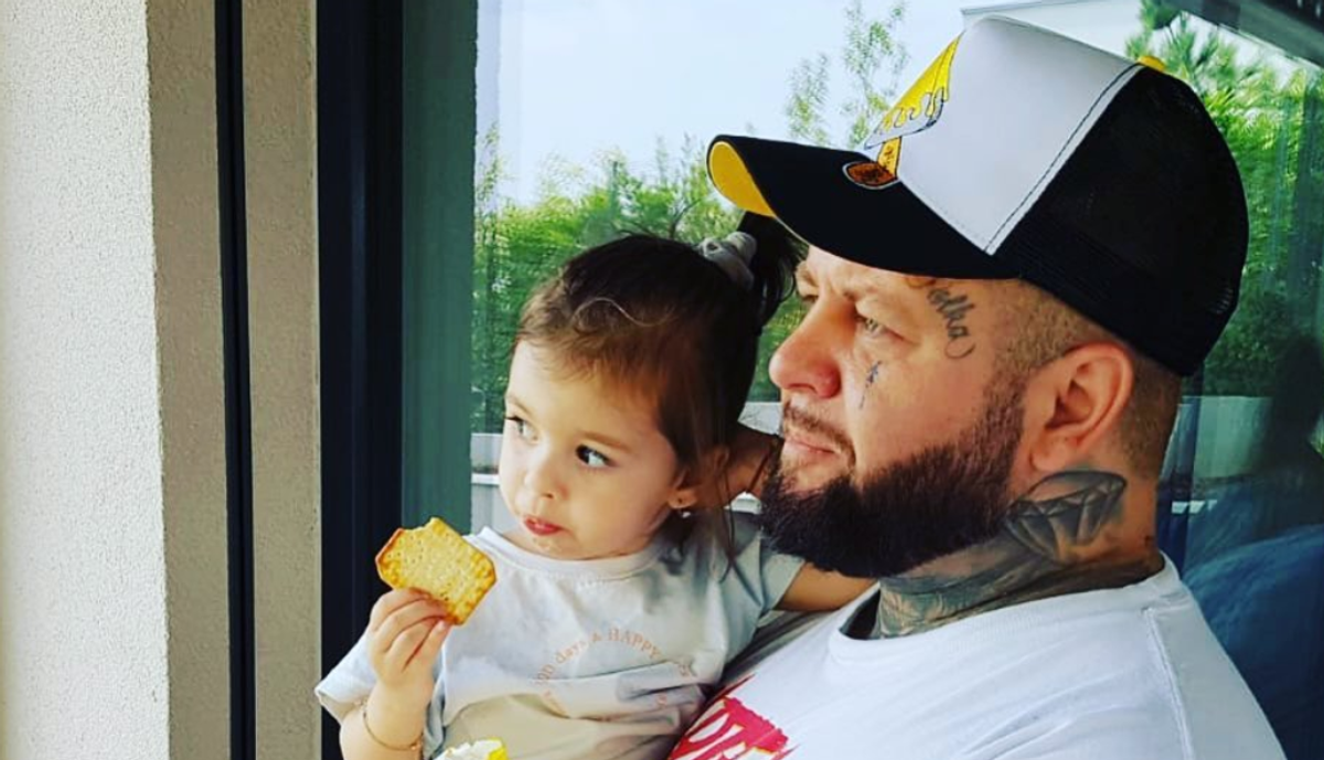 Kali sám s dcérkou! Toto ODKAZUJE všetkým osamelým rodičom!