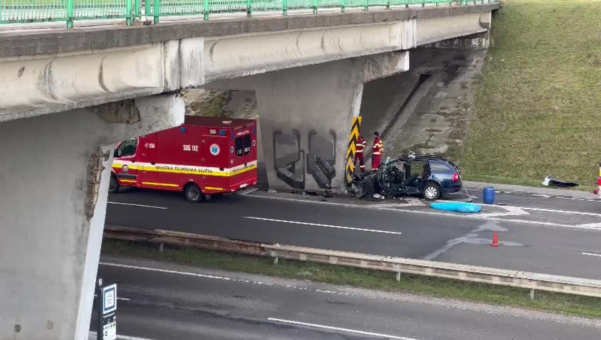 Tragická nehoda v Bratislave: Vodič bol na mieste mŕtvy