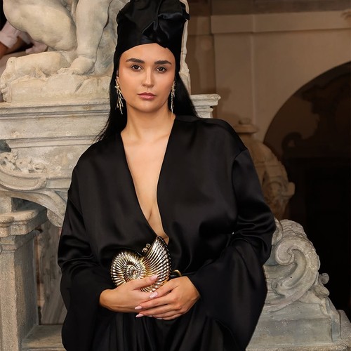 Ema Fajnor - outfity na módnych prehliadkach | JOJ S VAMI