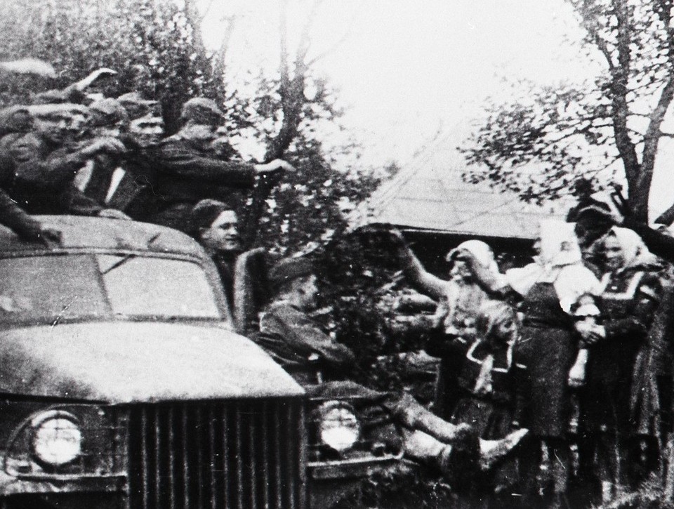 Posledné týždne vojny, prvé okamihy slobody. Ako sa žilo na Slovensku od jesene 1944 do mája 1945