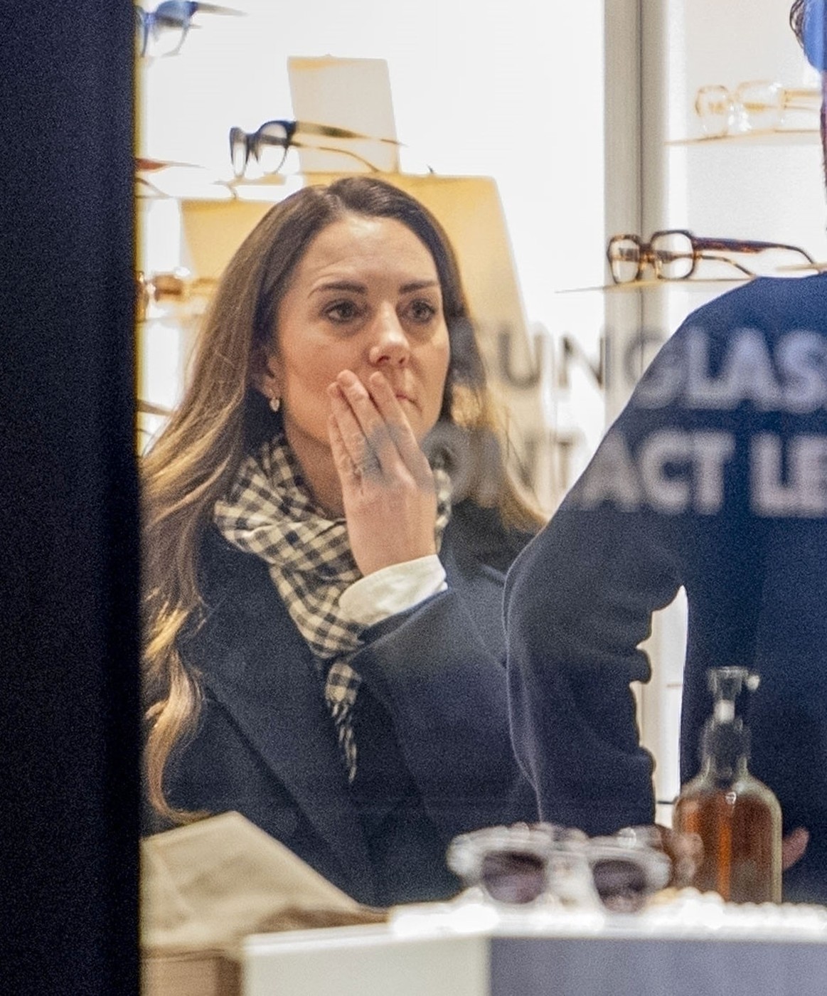 Paparazzi nafotil Kate Middleton na nákupoch: Takto vyzerá v "civile"